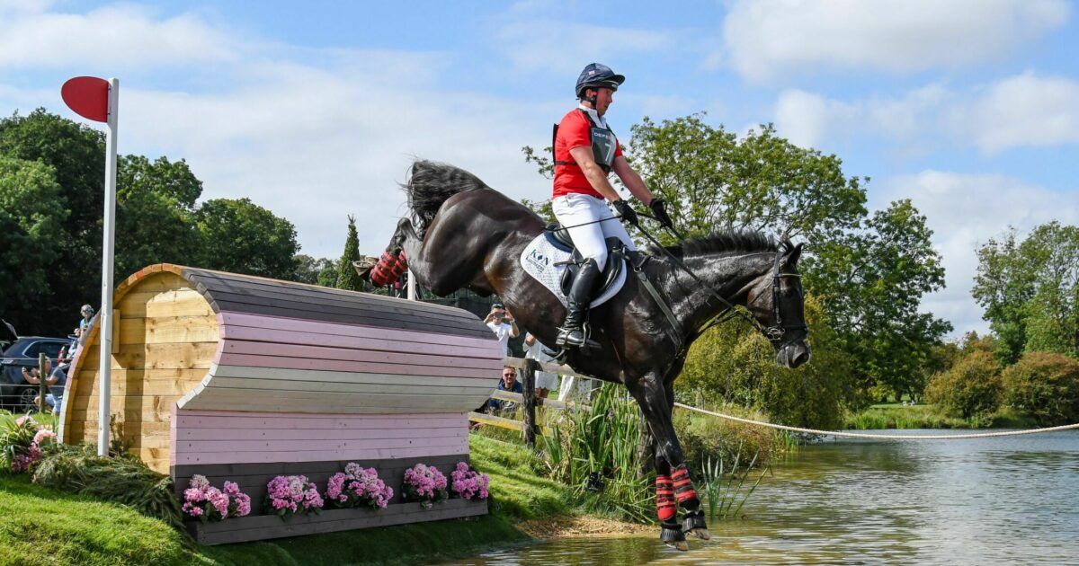 David Doel wins the Avebury award | Defender Burghley Horse Trials